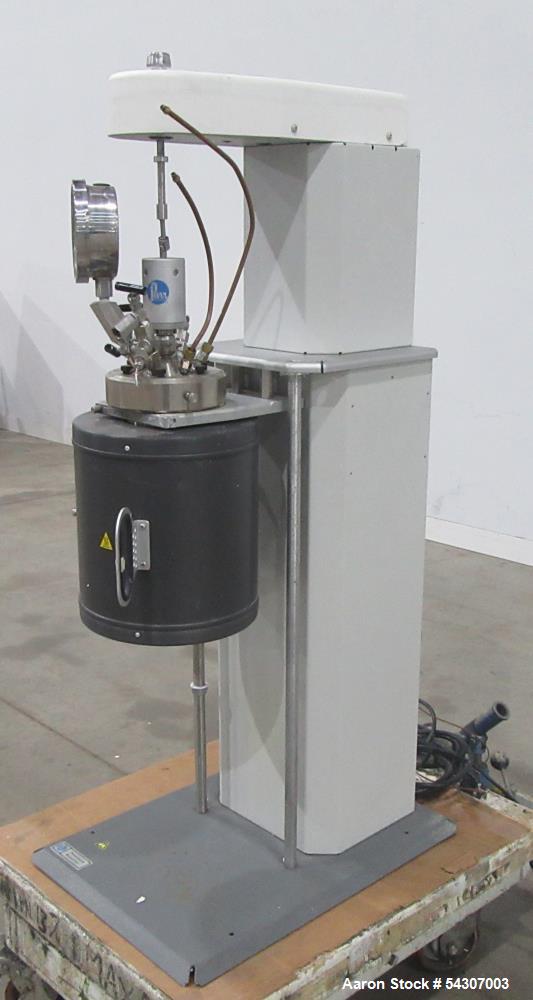 2022 Parr 4526 Pressure Reactor 2L with 1500W Heater and Controller