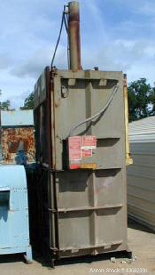 UsedPiqua Downstroke Baler, Series 40. Internal dimensions 40" x 54"