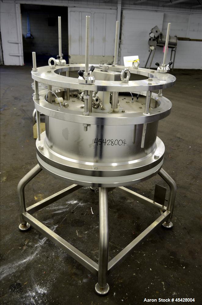 Used Amersham Biosciences Chromaflow Column, Model 800/100-300, Code#