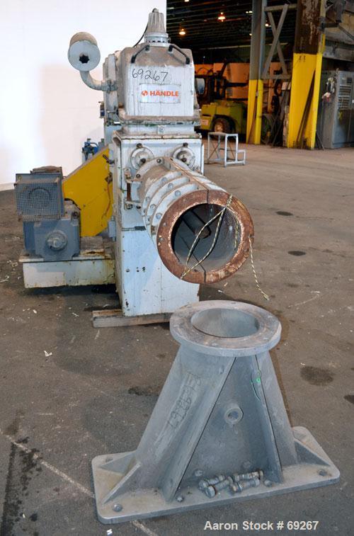 Used Handle Combined De-Airing Extrusion Machine, Carbon Steel, Consi
