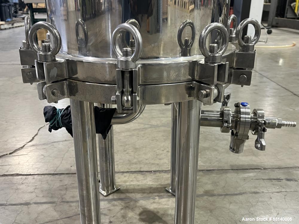 Used USA Lab 2" x 24" Lenticular Filter, 304 Stainless Steel. 1.5" In