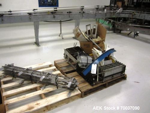 Used Hartness Case Packer with Infeed Laner, Model CP900/825. Servo c