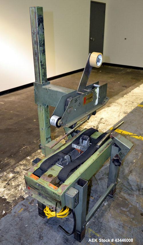 Used Little David Model LD7B Top And Bottom Case Taper. Machine opera