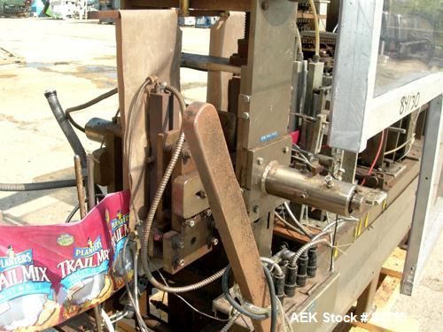 Used Roberts Packaging Model C-1000 horizontal gusseted stand up pouc