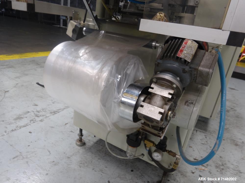 Used Multipack Model F-40 Stretch Wrapper/Shrink Bundler. Machine is