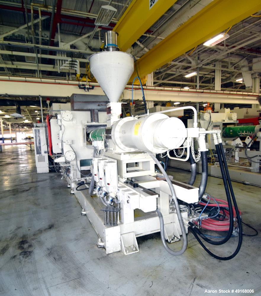 Used Cincinnati Milacron Horizontal Injection Molder, 700 Ton, Model