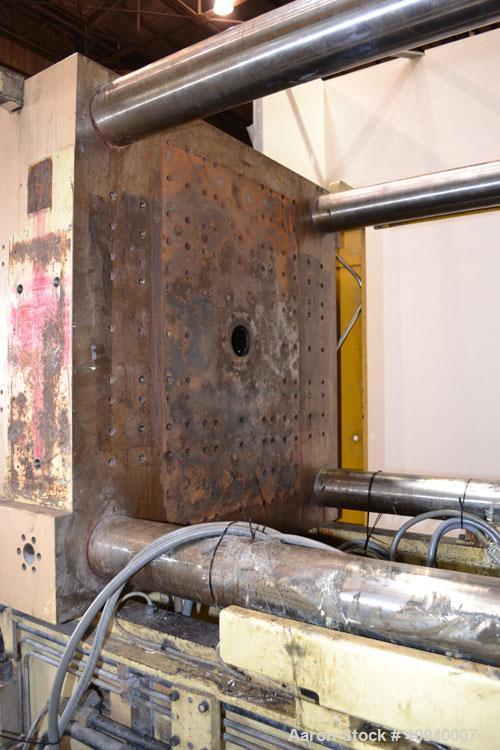 Used Husky Horizontal Injection Mold Machine, 500 Tons, Model LX500.