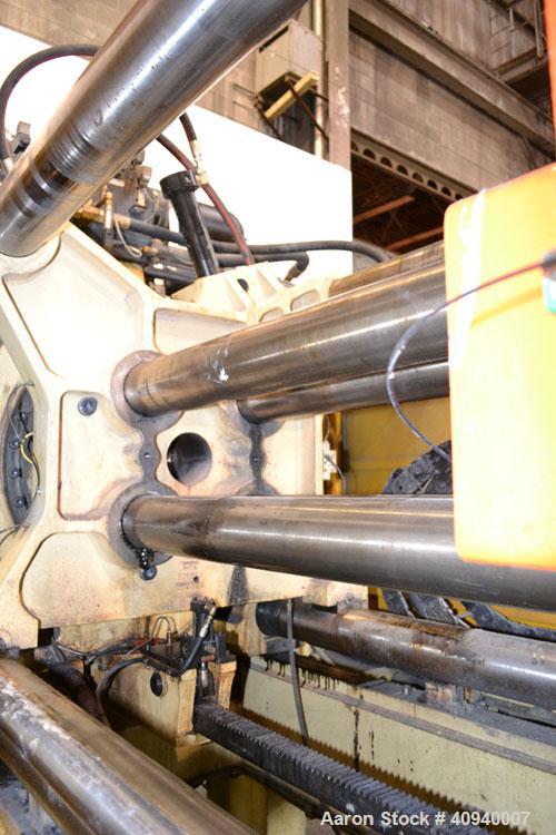 Used Husky Horizontal Injection Mold Machine, 500 Tons, Model LX500.
