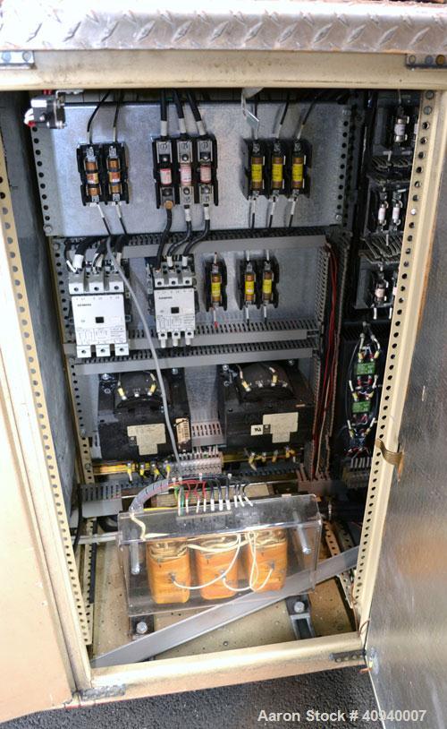 Used Husky Horizontal Injection Mold Machine, 500 Tons, Model LX500.