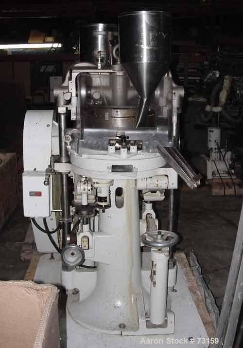 USED: Natoli tablet press, type BB. Operating pressure 4 tons. 45 sta
