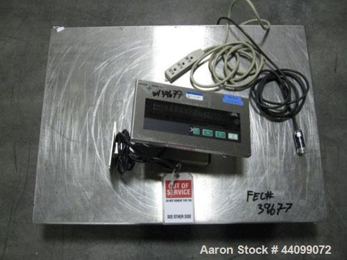 Used Mettler Toledo scale, model KCC150S. 150 Kg capacity, 24" x 31"