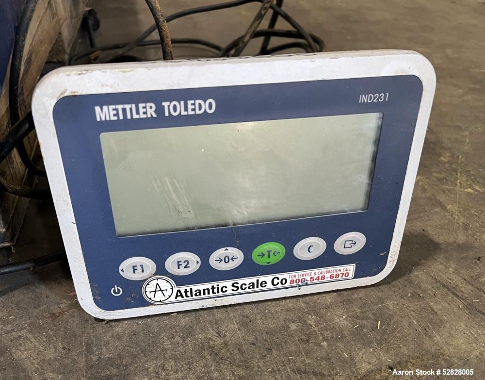 Used Mettler Toledo Digital Floor Scale, Model PFA261. 2500lb Capacit
