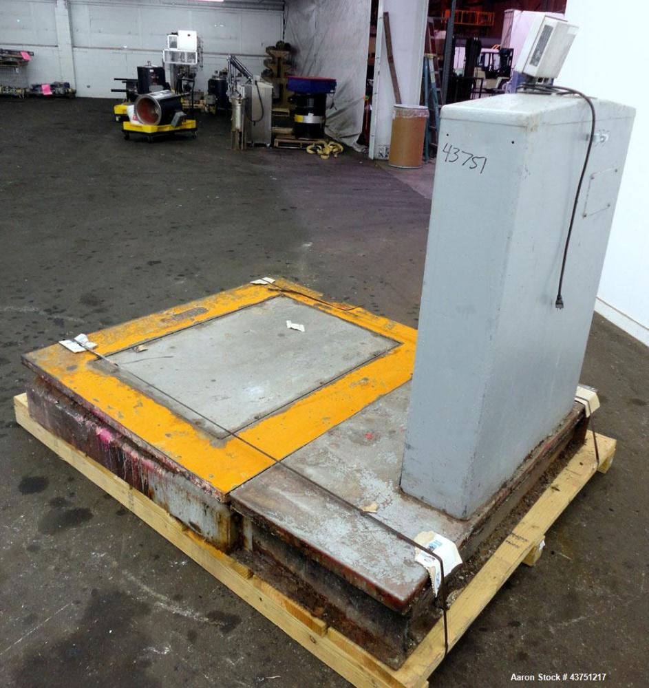 Used Toledo Floor Scale, 6,250 Pound Capacity, Model 2151. Platform 4