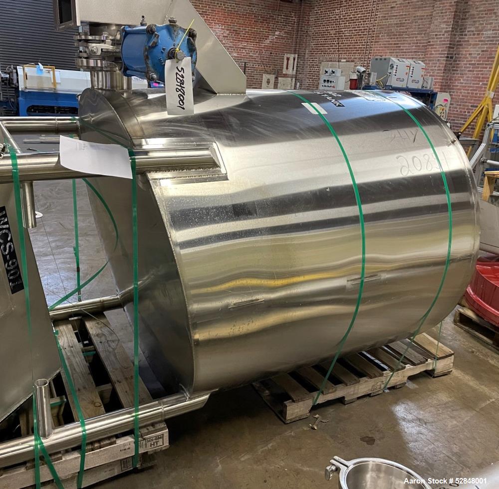 Used 600 Gallon Stainless Steel Tank. Dome Top, s