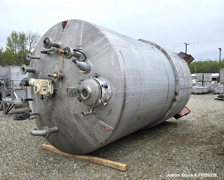 Used 10,000 Gallon Jacketed Stainless Steel Dish Bottom Mix Tank. 10'