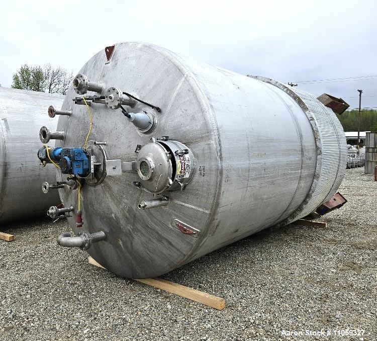 Used 10,000 Gallon Jacketed Stainless Steel Dish Bottom Mix Tank. 10'
